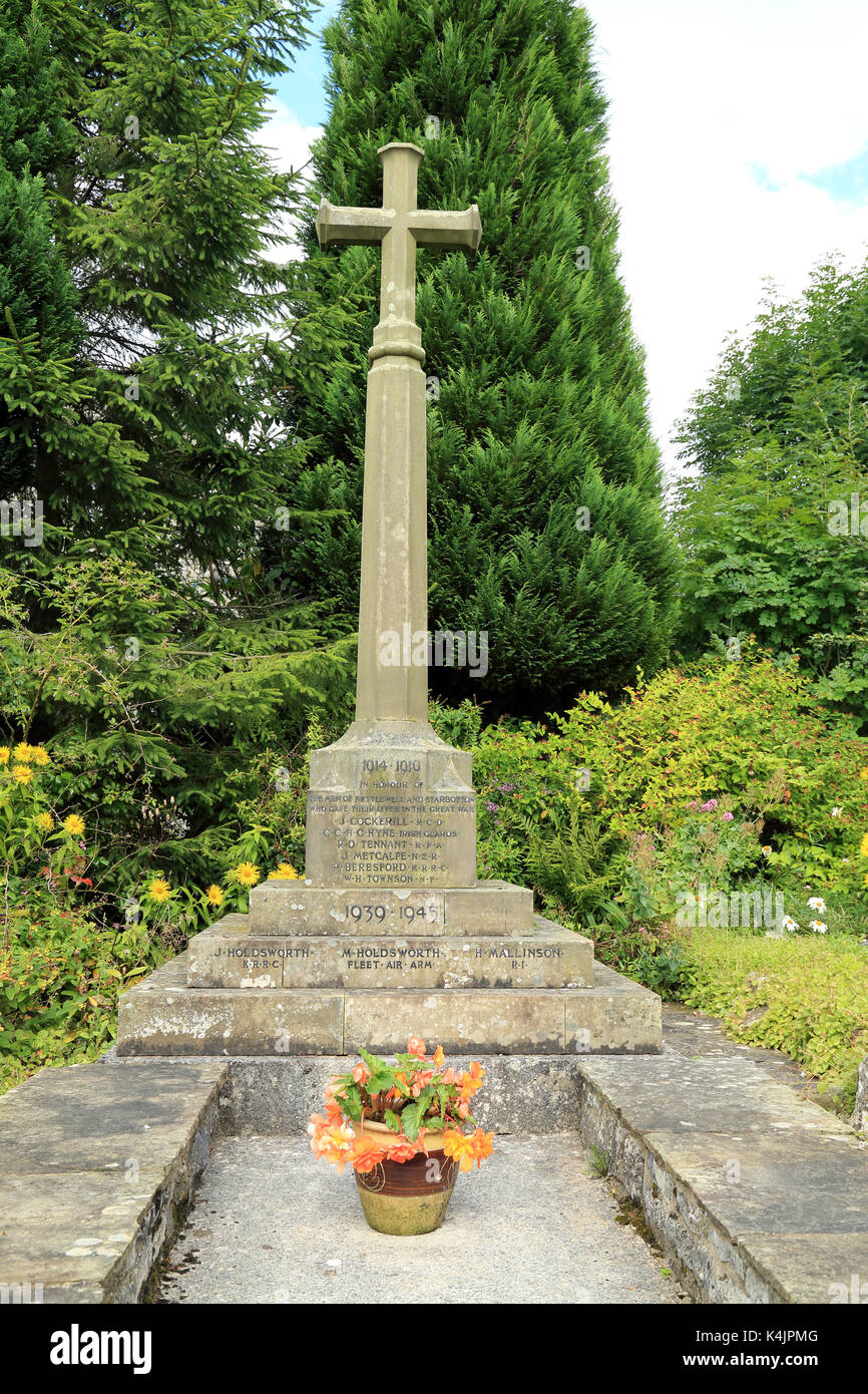 Octagonal cross hi-res stock photography and images - Alamy