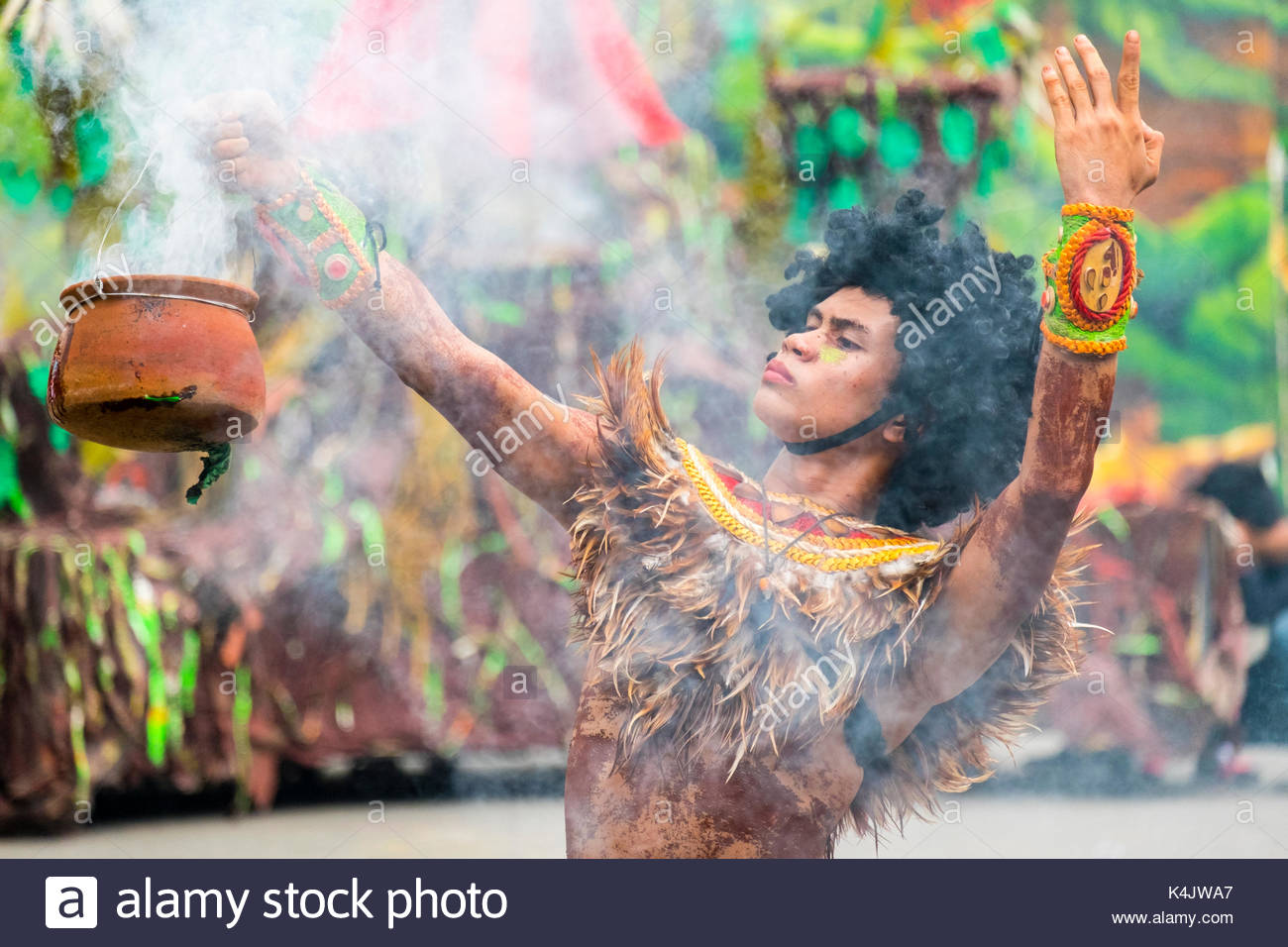 Traditional Filipino Dance Stock Photos & Traditional Filipino Dance ...
