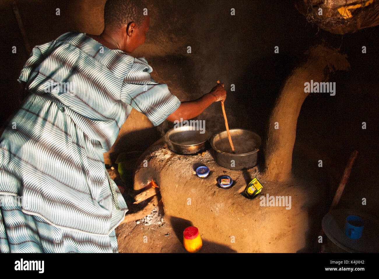 Inside african hut hi-res stock photography and images - Alamy