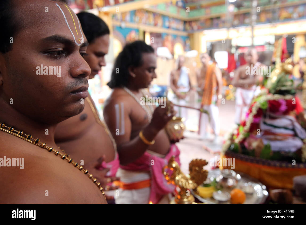 Brahmin priests, Sri Vadapathira Kaliamman Hindu Temple, Singapore ...