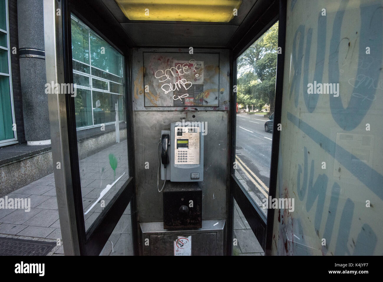 Vandalised telephone phone box booth hi-res stock photography and ...