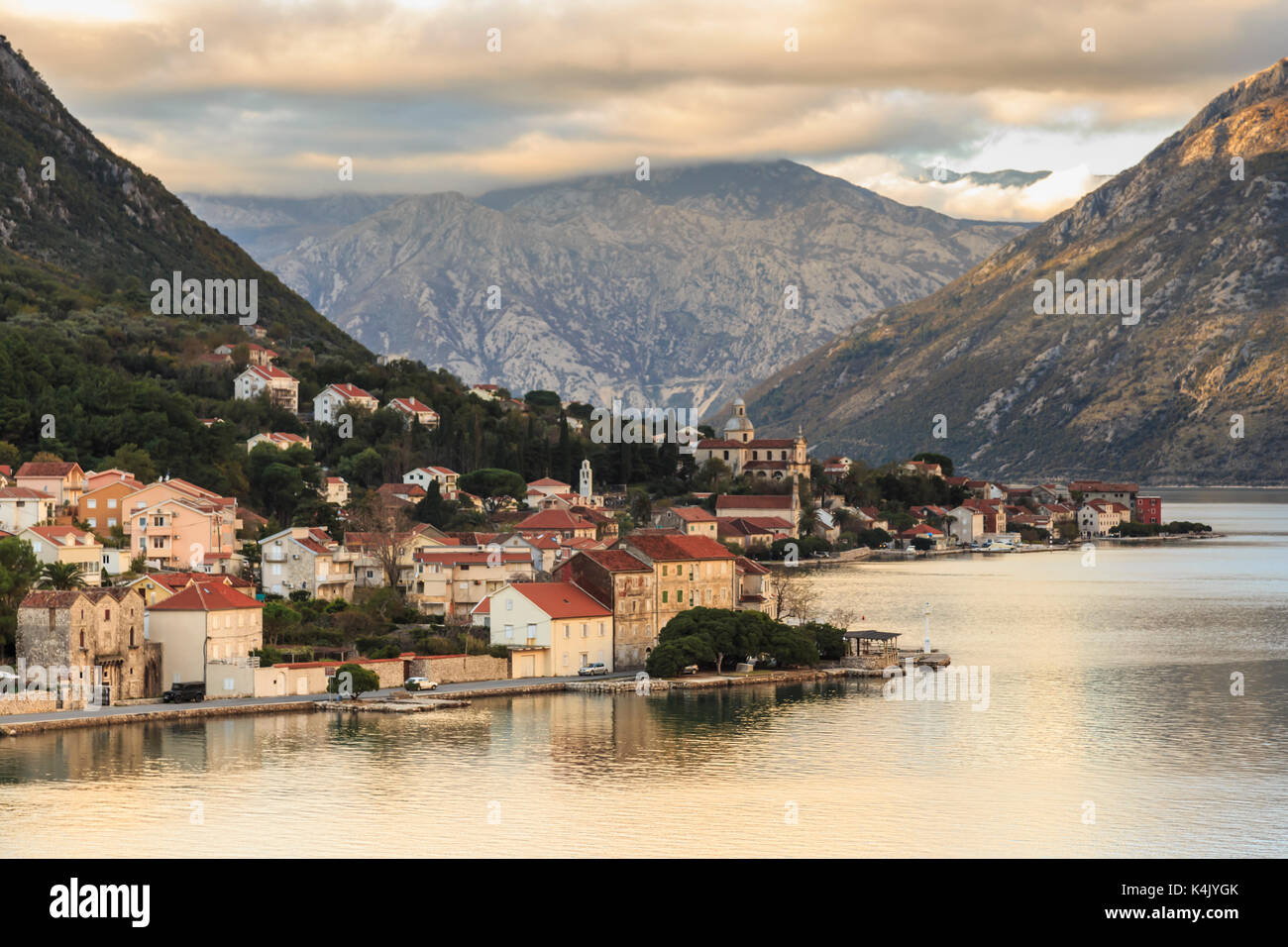 Town on the shores of the stunningly beautiful Bay of Kotor (Boka ...
