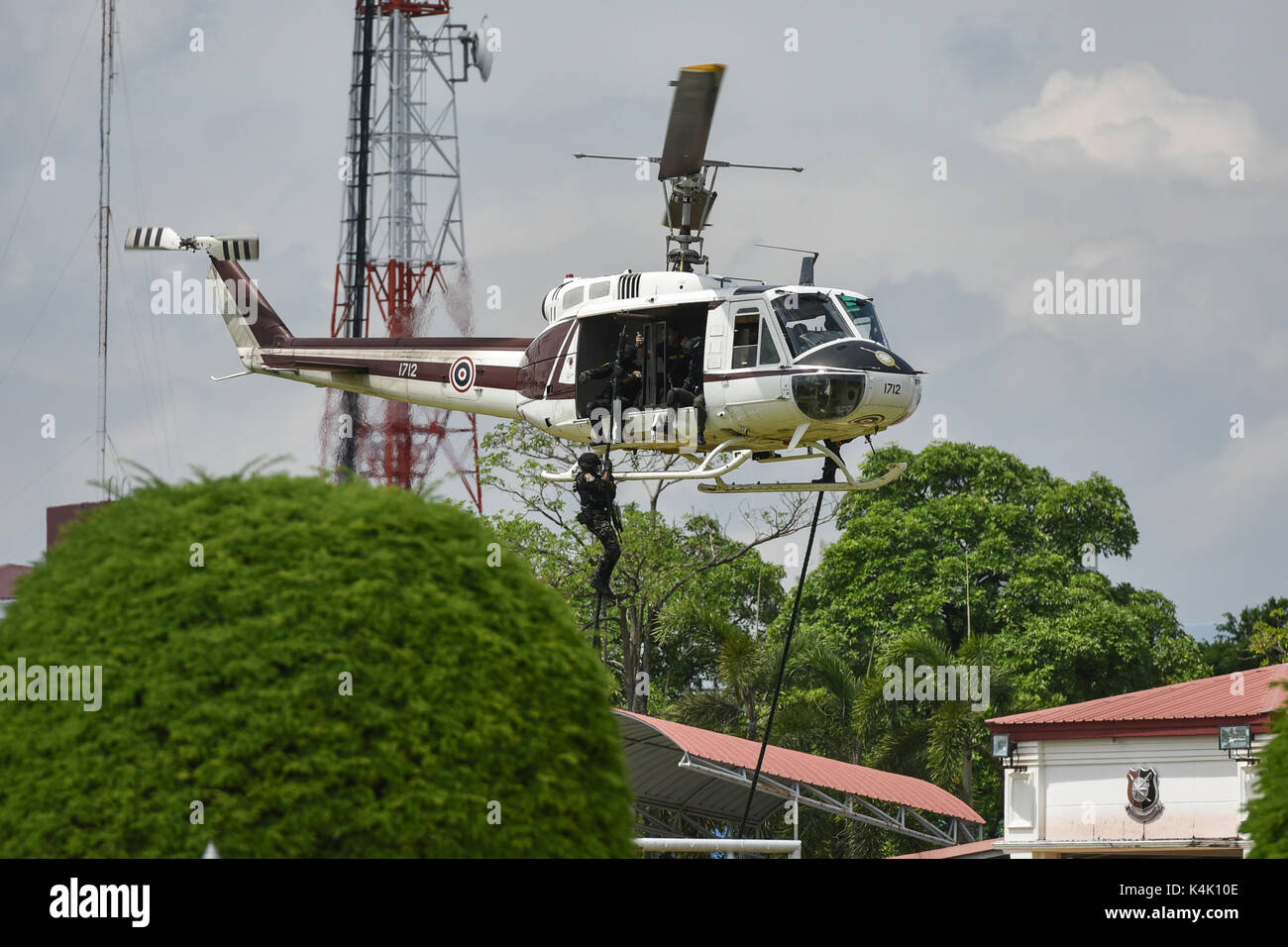 Police officers from tactical narcotics hi-res stock photography and ...