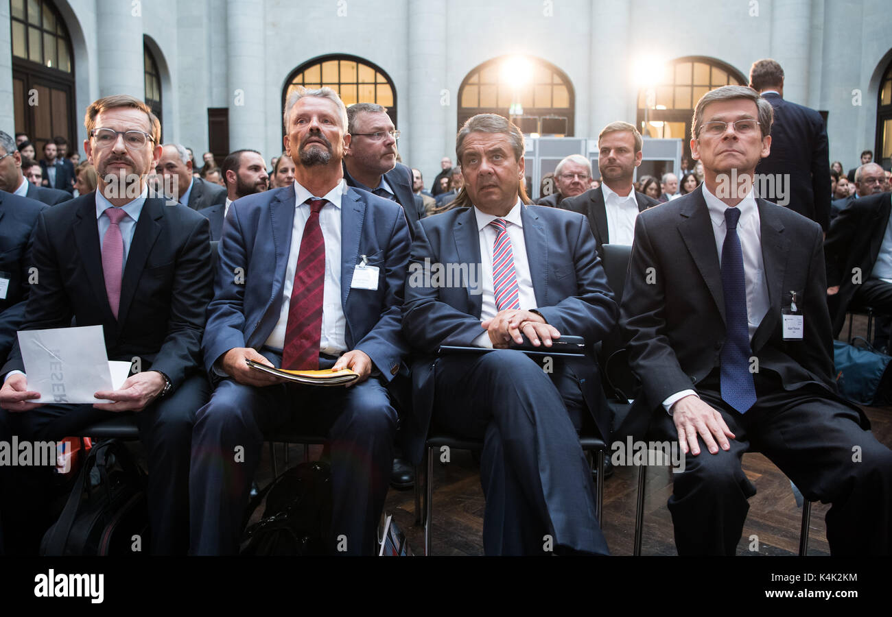 Thomas greminger hi-res stock photography and images - Alamy