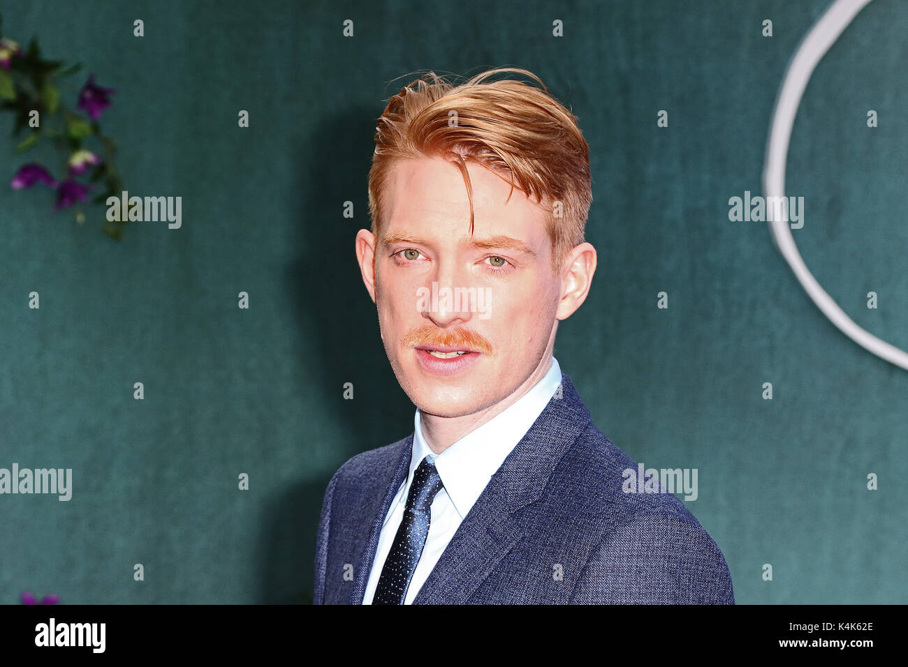 Mother domhnall gleeson hi-res stock photography and images - Alamy