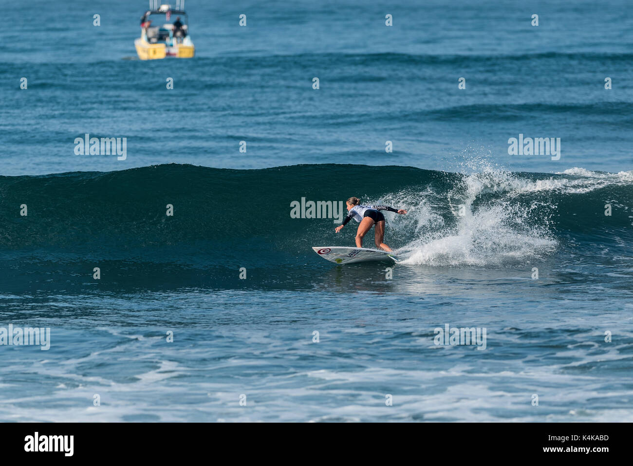 Surfing at lower trestles hi-res stock photography and images - Alamy