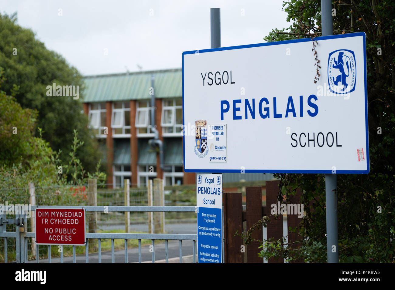Ysgol penglais school hi-res stock photography and images - Alamy