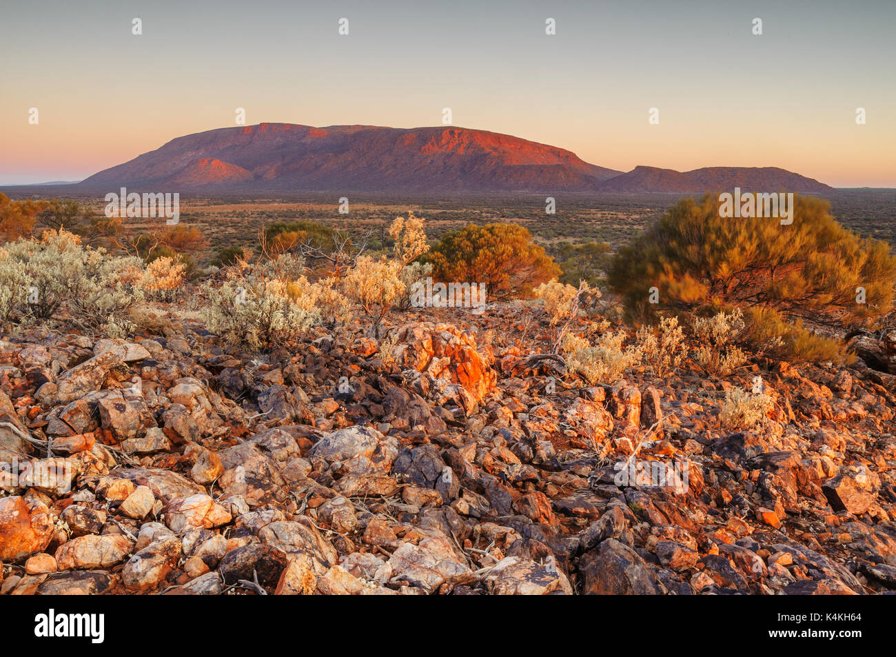 Mount Augustus in the last light of the day Stock Photo - Alamy