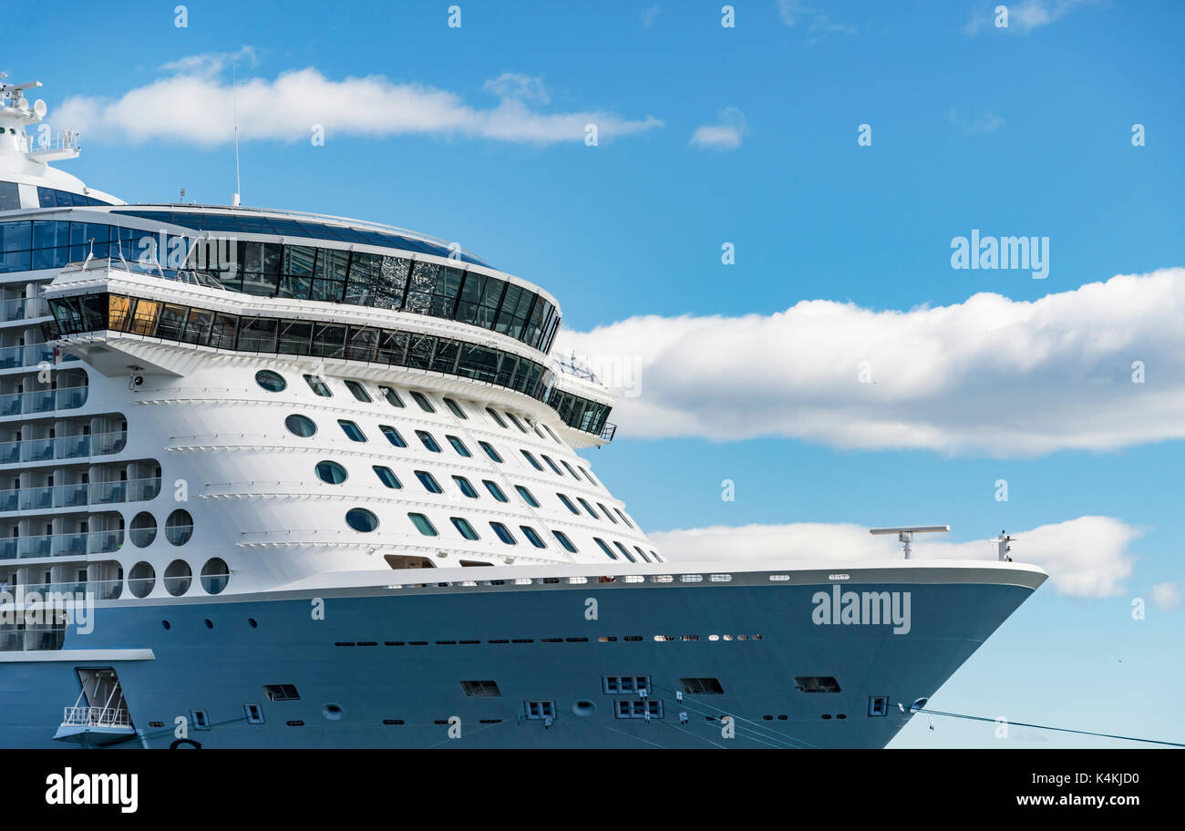 Luxury Cruise Ship Stock Photo - Alamy