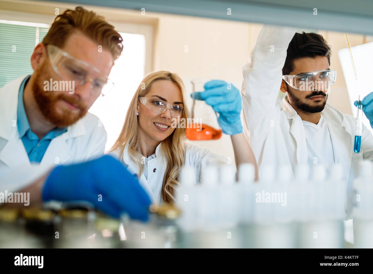 Medical students lab hi-res stock photography and images - Alamy