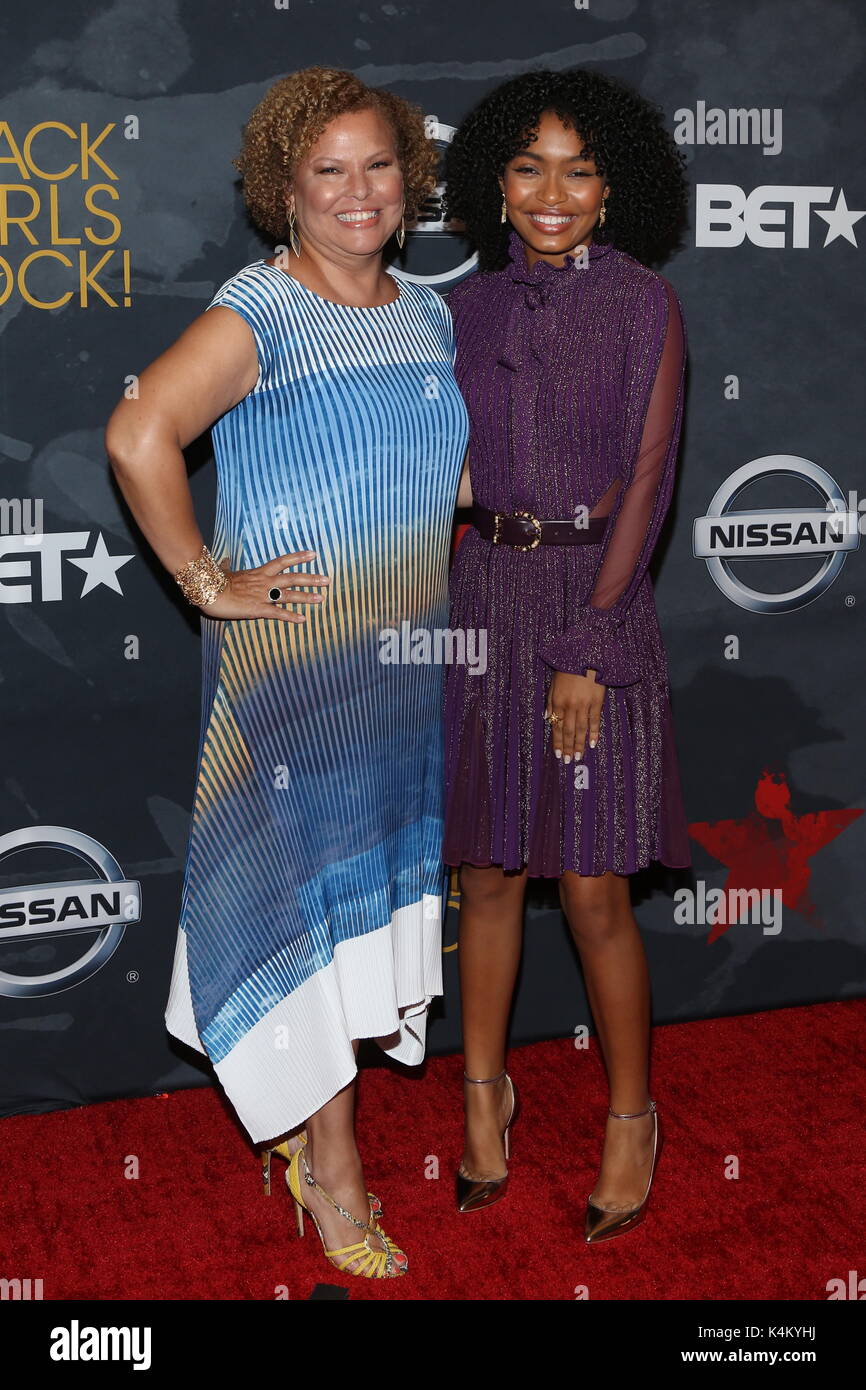 "BLACK GIRLS ROCK!" Hosted by Taraji P. Henson Honors ISSA RAE, YARA ...