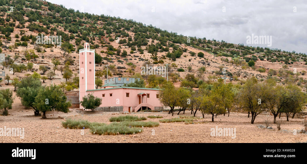 Moroccan mosque in village Stock Photo - Alamy