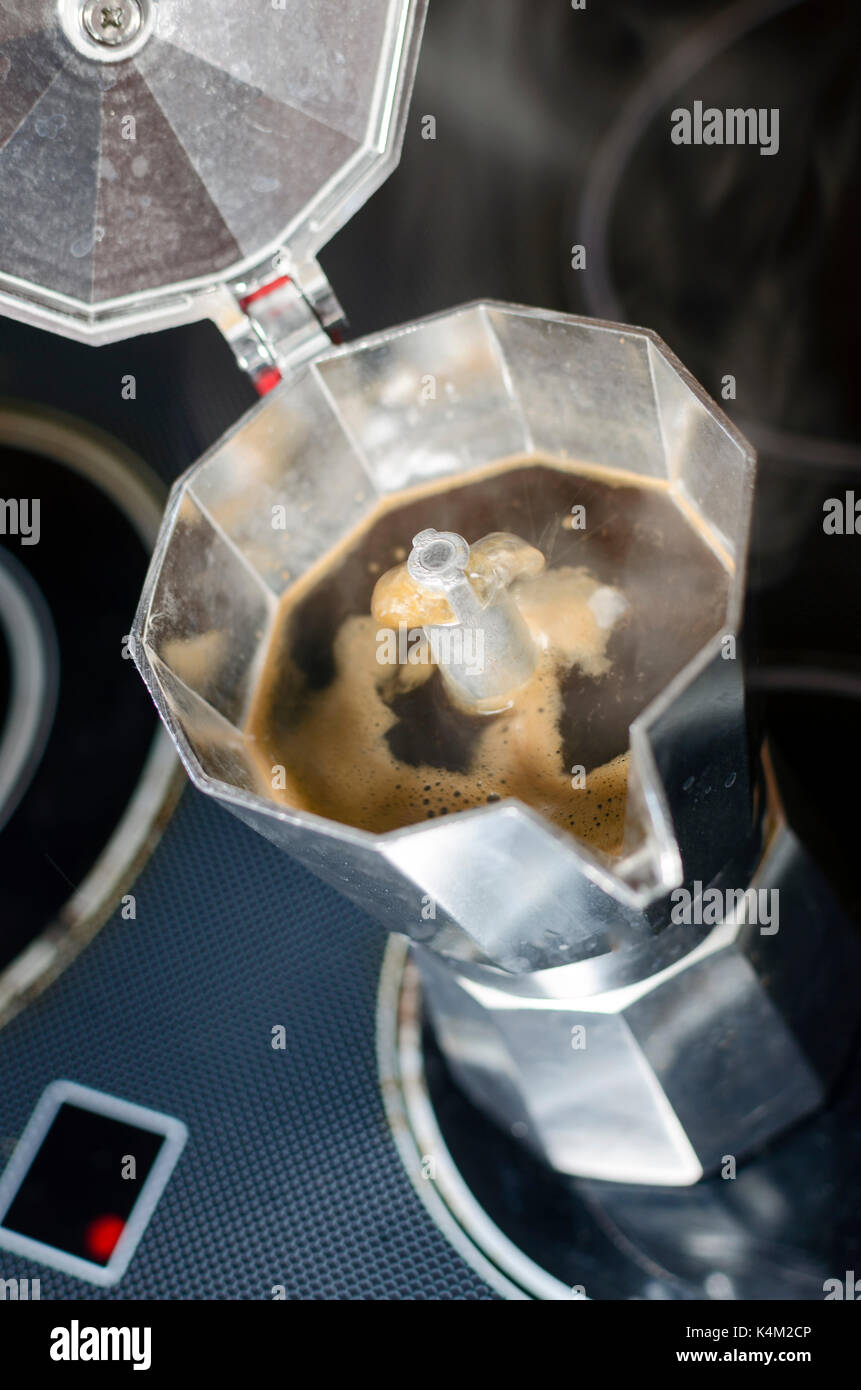 Fast boil hi-res stock photography and images - Alamy