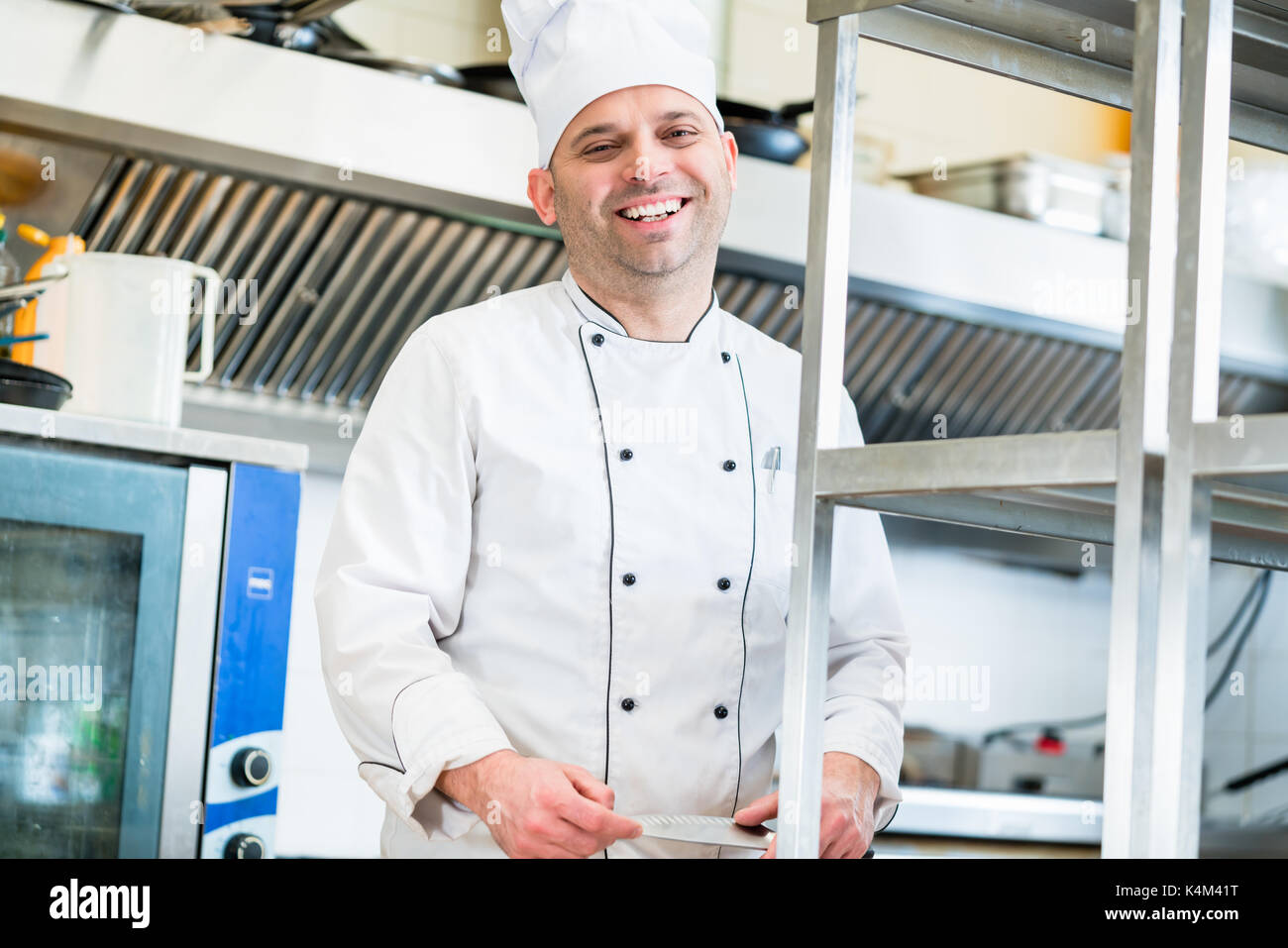 Hotel kitchen hi-res stock photography and images - Alamy