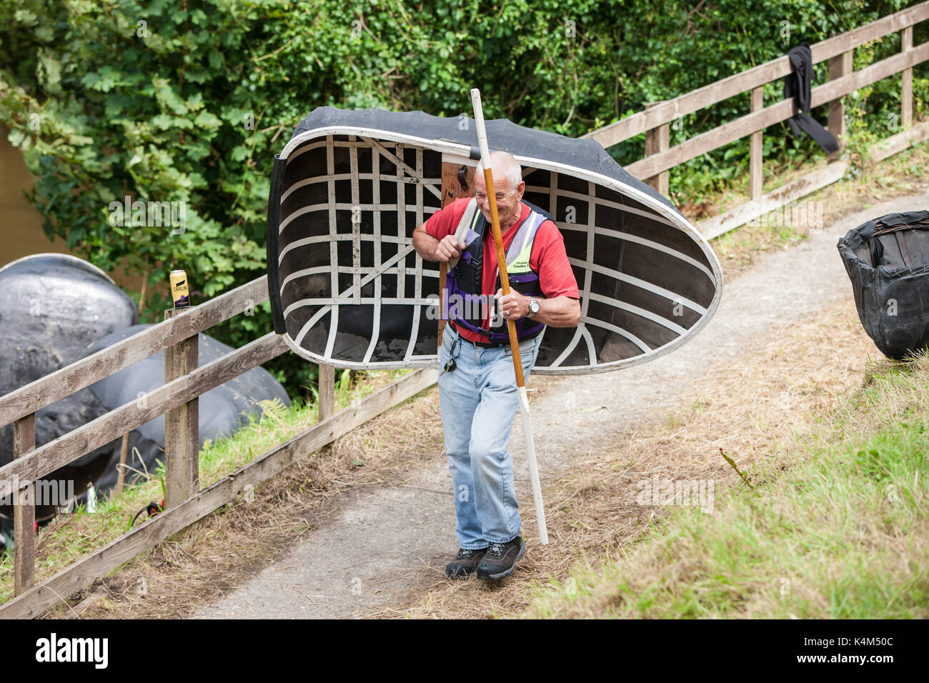 Coracle races hi-res stock photography and images - Alamy