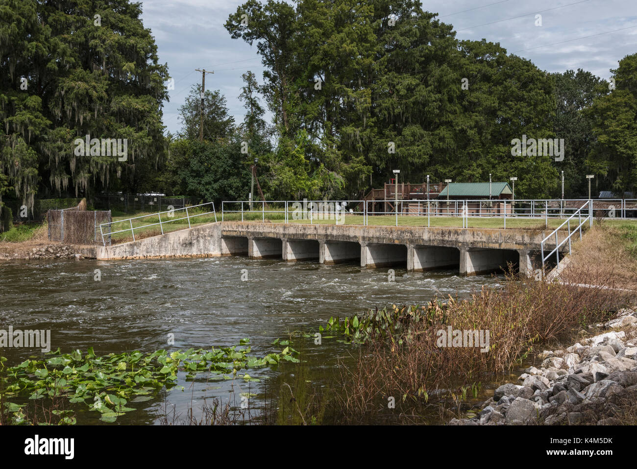 Burrell Lock & Dam Spillway Leesburg, Florida Stock Photo - Alamy