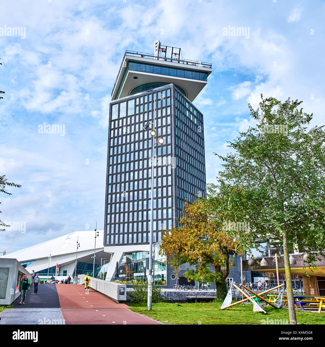 Toren overhoeks hi-res stock photography and images - Alamy
