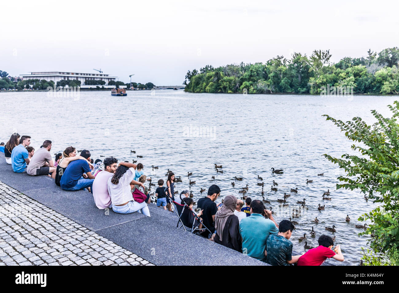 Family river washington hi-res stock photography and images - Alamy
