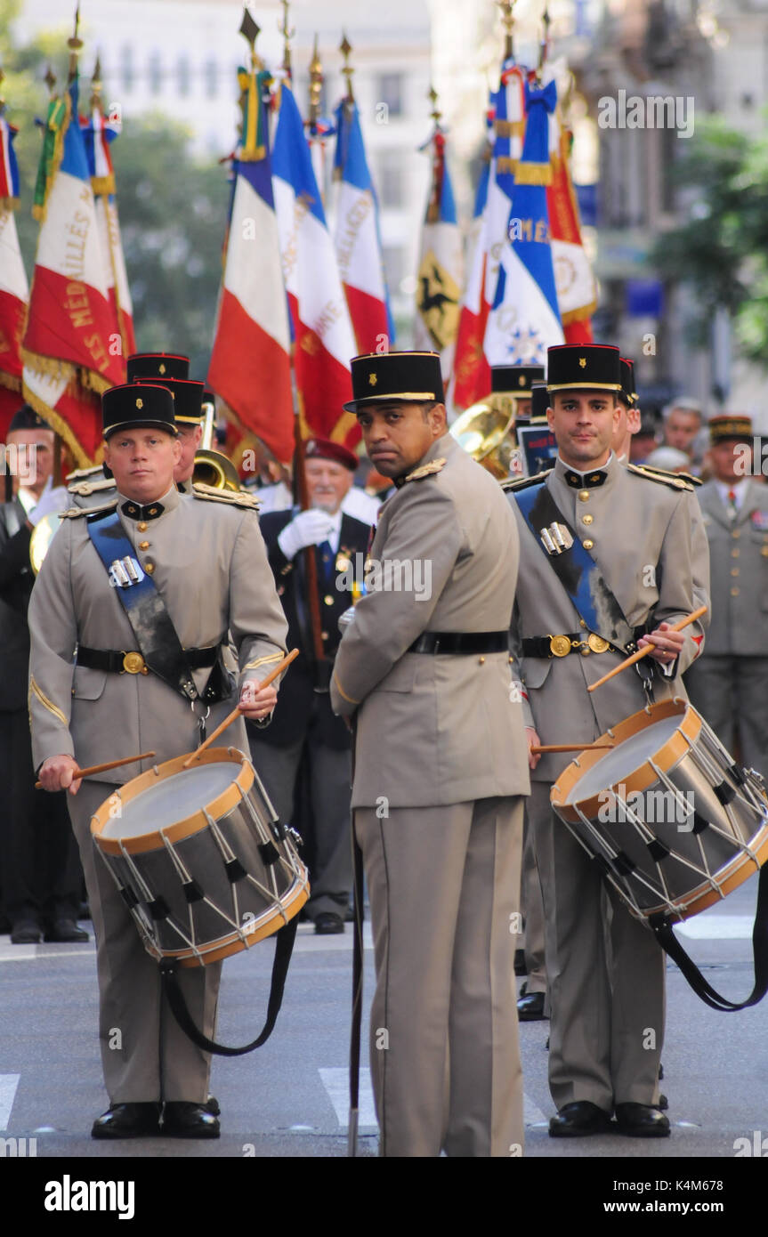 Wwii soldiers musicians hi-res stock photography and images - Alamy