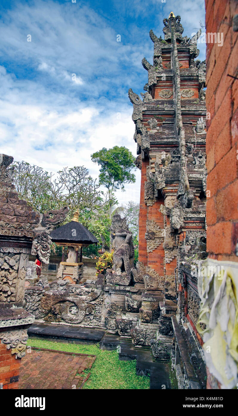 Batuan Temple, Balinese Hindu temple in Bali, Indonesia Stock Photo - Alamy