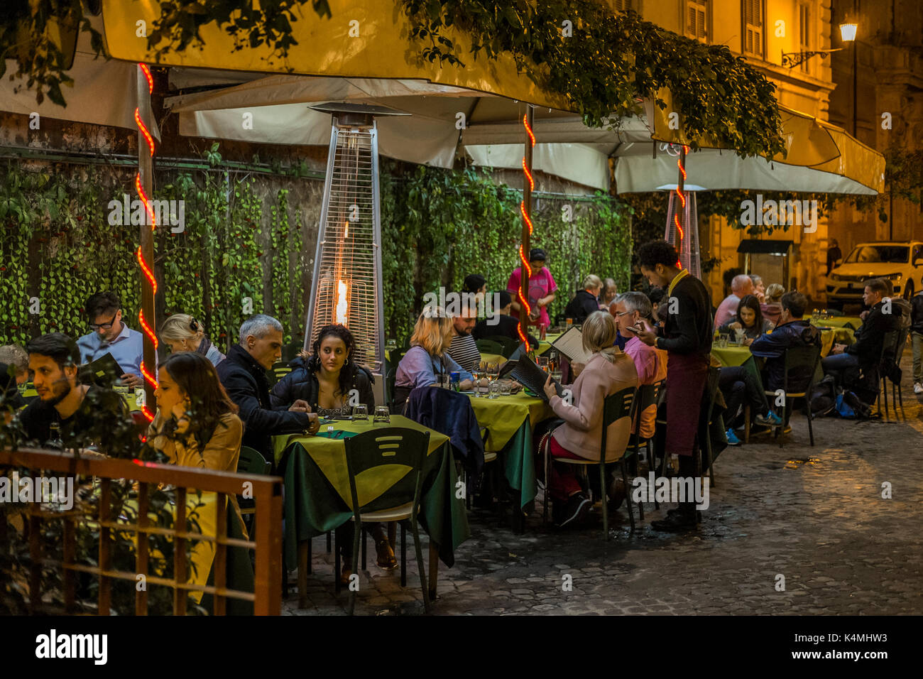 Restaurant terrace nightlife hi-res stock photography and images - Alamy