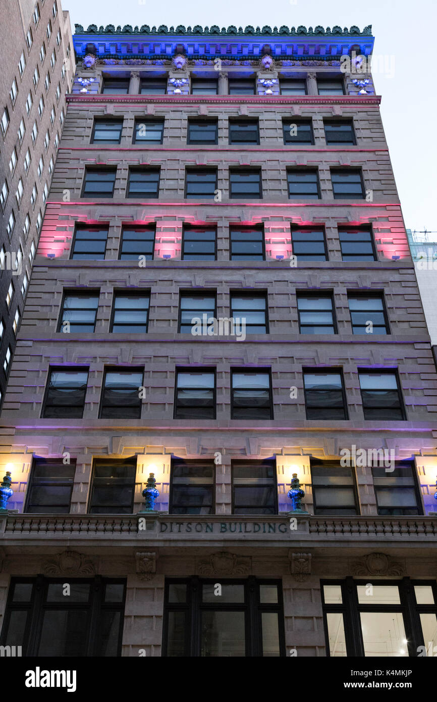 Oliver ditson hi-res stock photography and images - Alamy