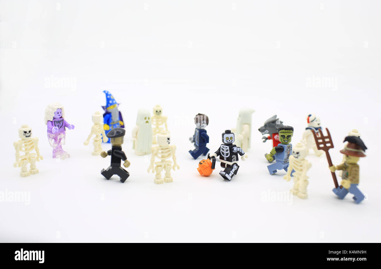 halloween mini figure lego Stock Photo - Alamy