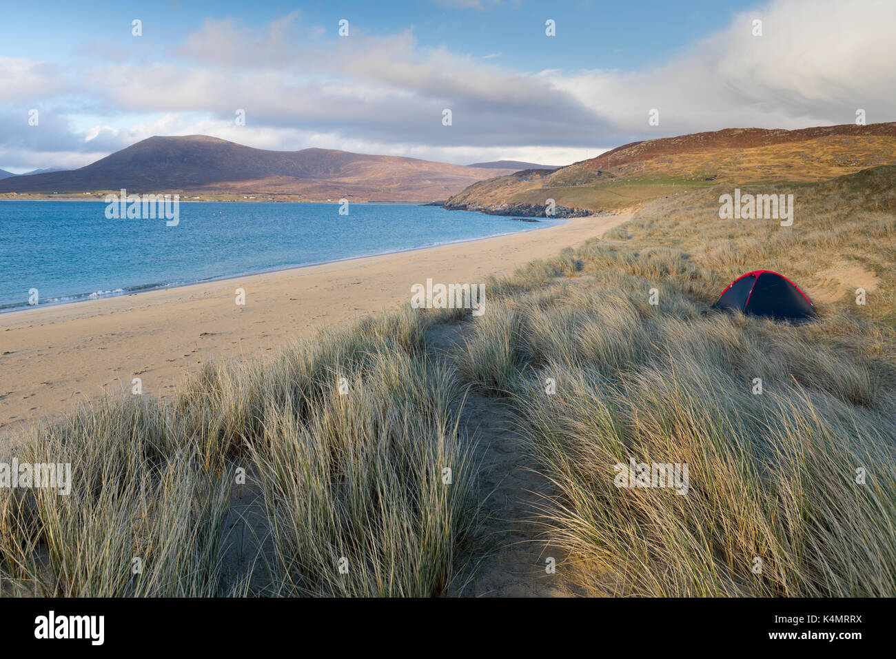 Horgabost beach, facing the island of Taransay, Isle of Harris, Outer ...