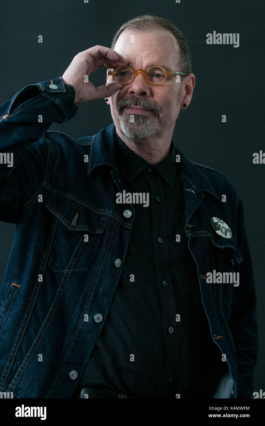 Investigative reporter hi-res stock photography and images - Alamy