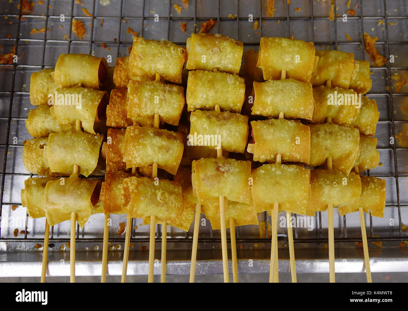 Fried Chinese traditional spring rolls at street market in Bangkok ...