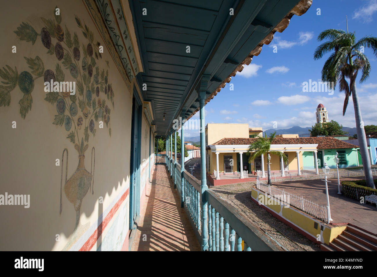 Murals on Outside Wall, Universal Benito Ortiz Galeria de Arte ...