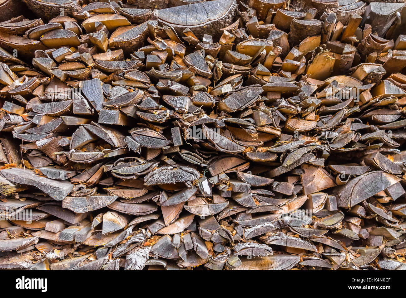 Firewood splints stored in a pile Stock Photo - Alamy