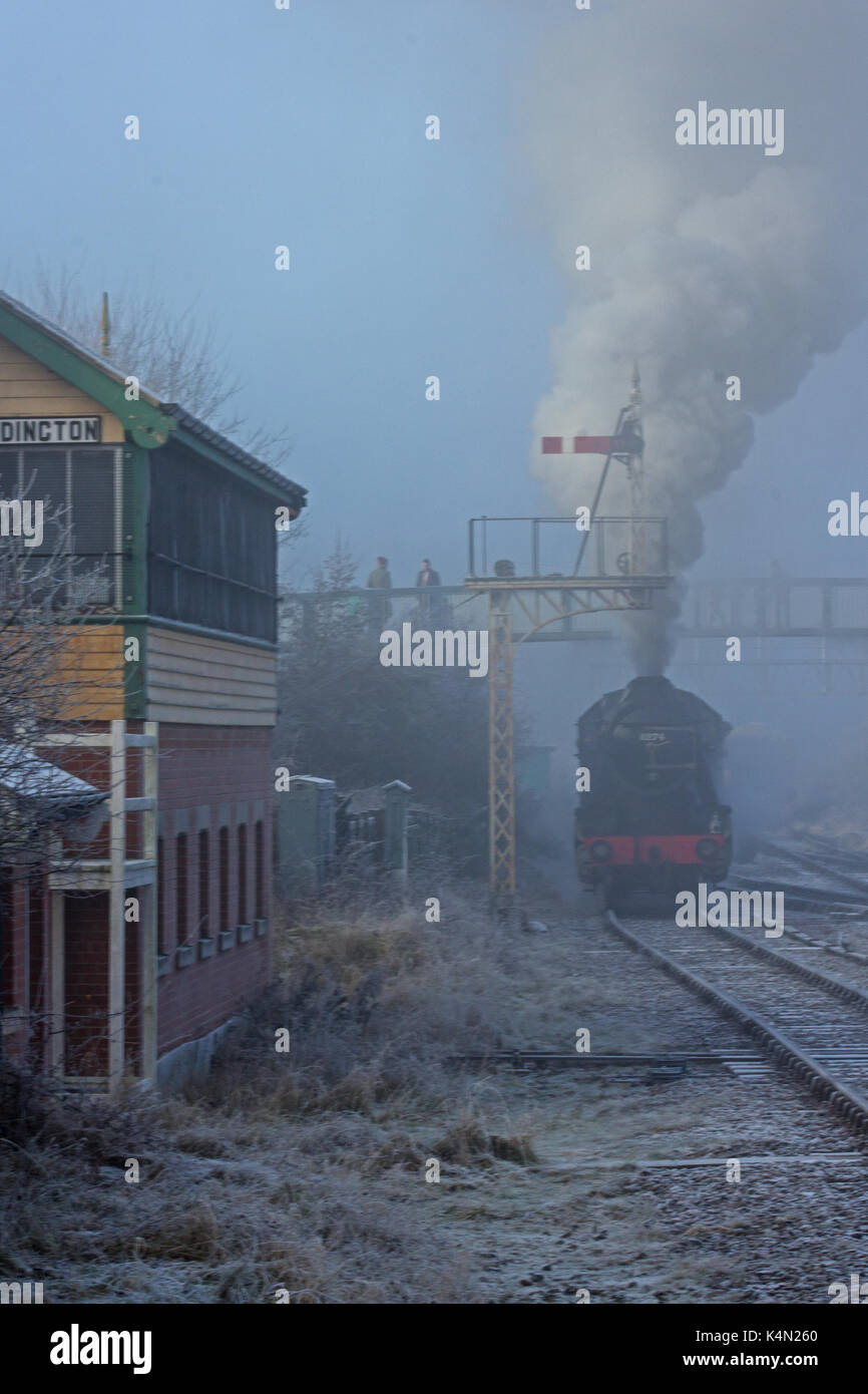 1940 train platform hi-res stock photography and images - Alamy