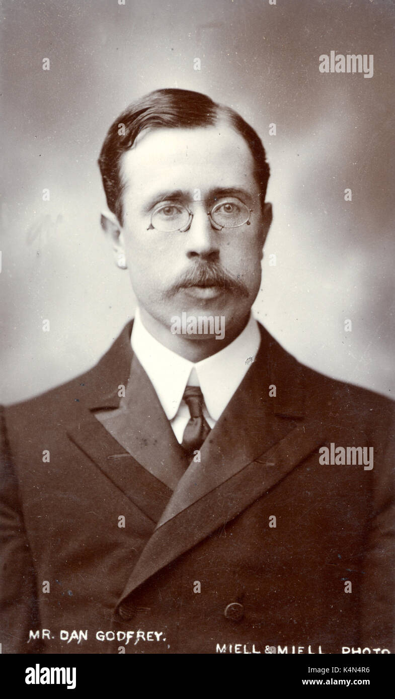 1934 1939 hi-res stock photography and images - Alamy