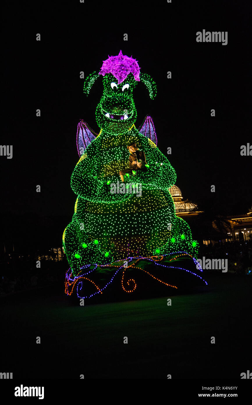 Tokyo Disneyland Electrical Parade Dreamlights at Tokyo Disneyland ...
