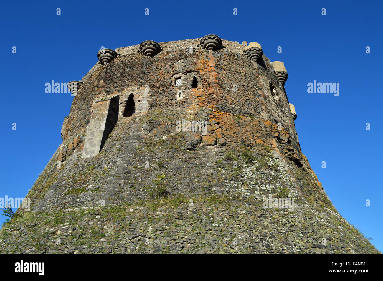Medieval building on rock hi-res stock photography and images - Alamy