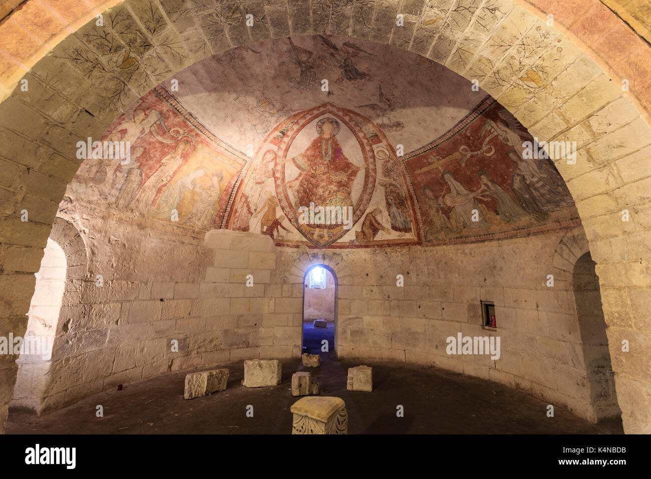 Loir-et-Cher (41), Saint-Aignan, vallée du Cher, collégiale ou église de Saint-Aignan, fresques ...