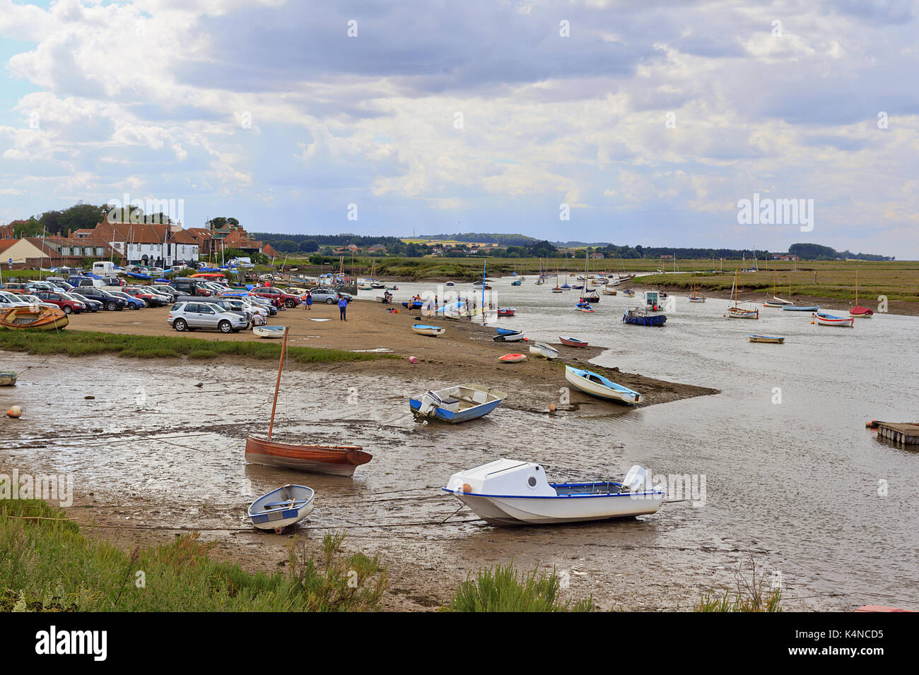 Burnham overy staithe beach hi-res stock photography and images - Alamy