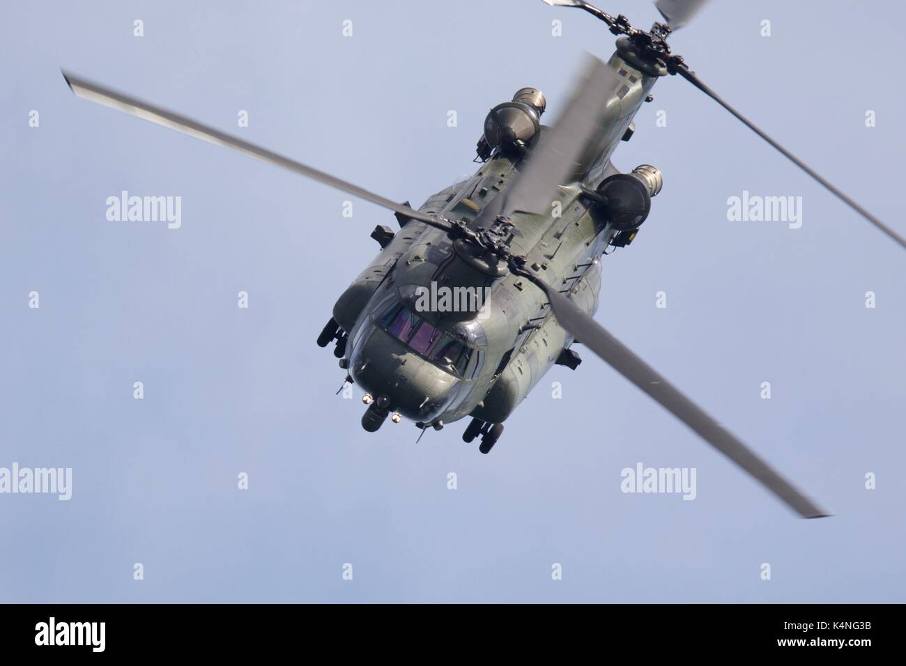 Raf odiham boeing chinook hc4 display hi-res stock photography and ...
