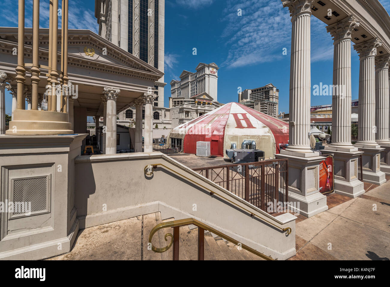 Circus in fron of Caesar's Palace, Las Vegas Stock Photo - Alamy