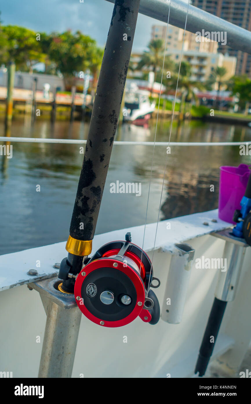 Best fishing in florida hi-res stock photography and images - Alamy