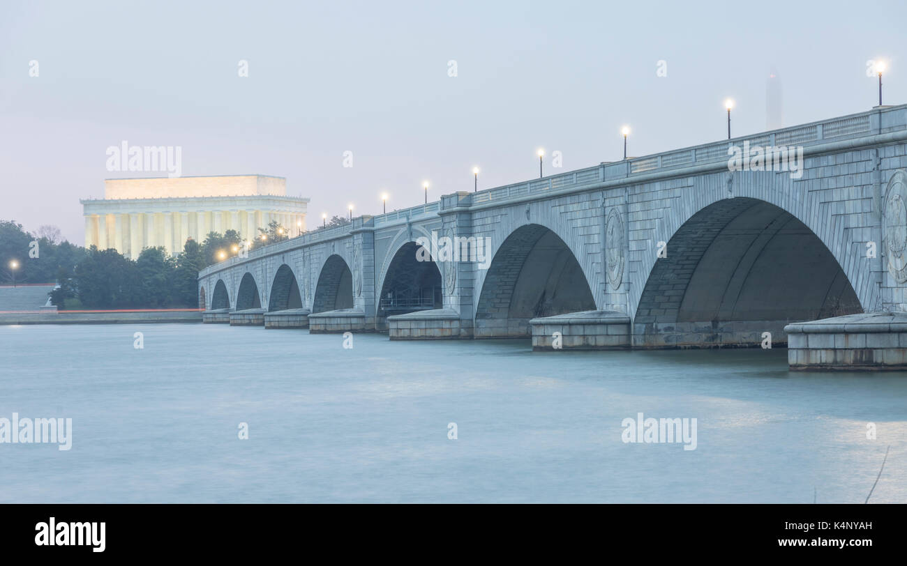 Arlington memorial bridge hi-res stock photography and images - Alamy