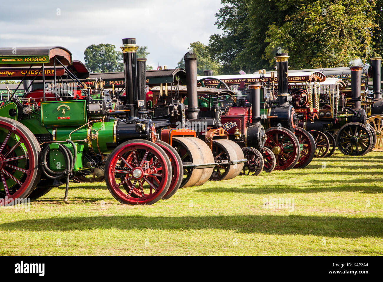 Vintage steam traction engine and steam roller rally at Astle park ...