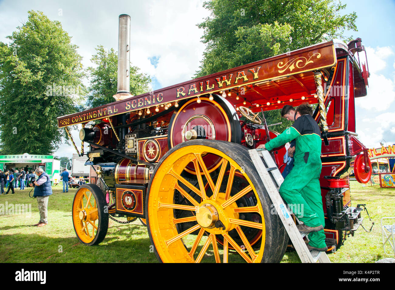 Vintage steam traction engine and steam roller rally at Astle park ...