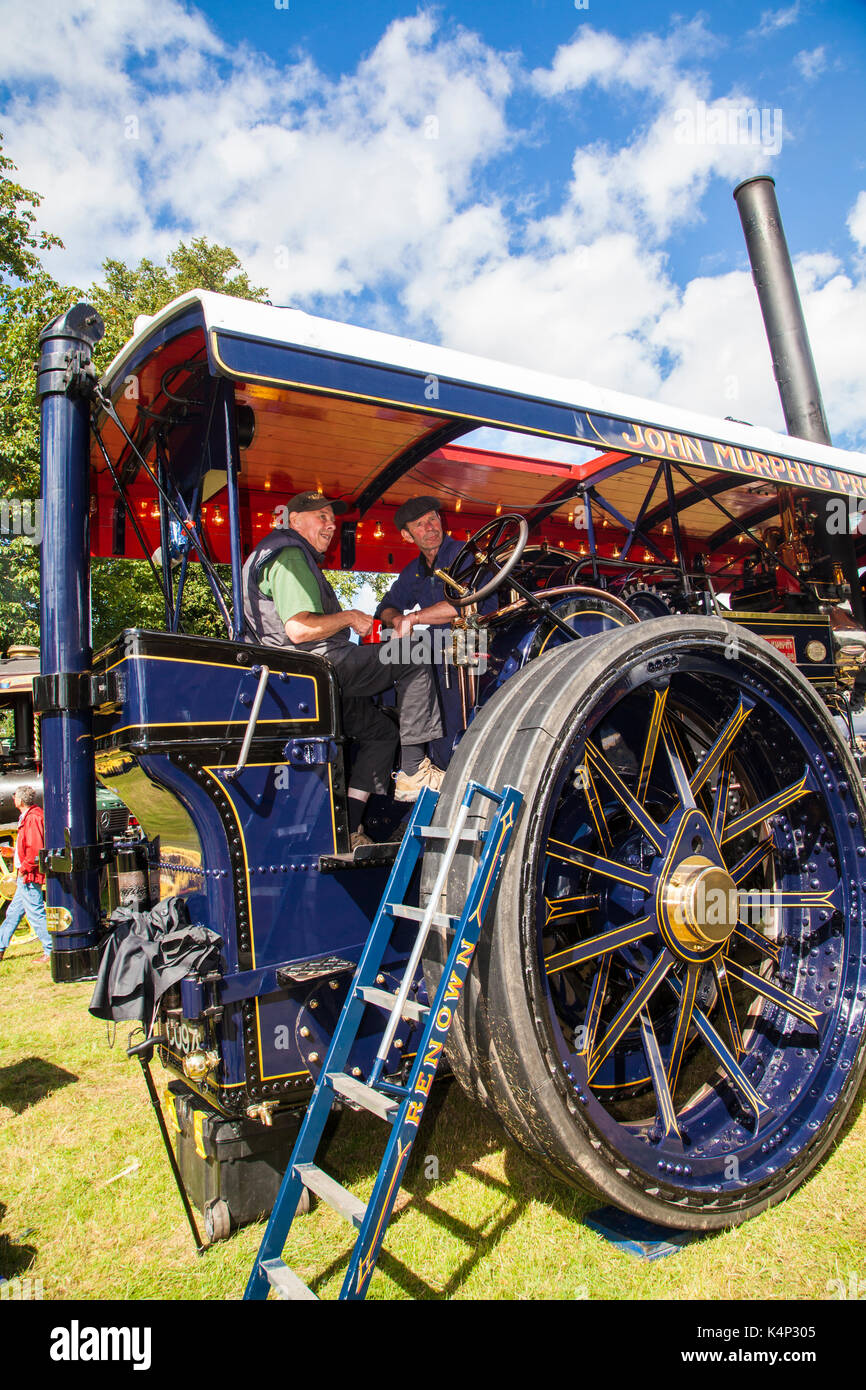 Vintage steam traction engine and steam roller rally at Astle park ...