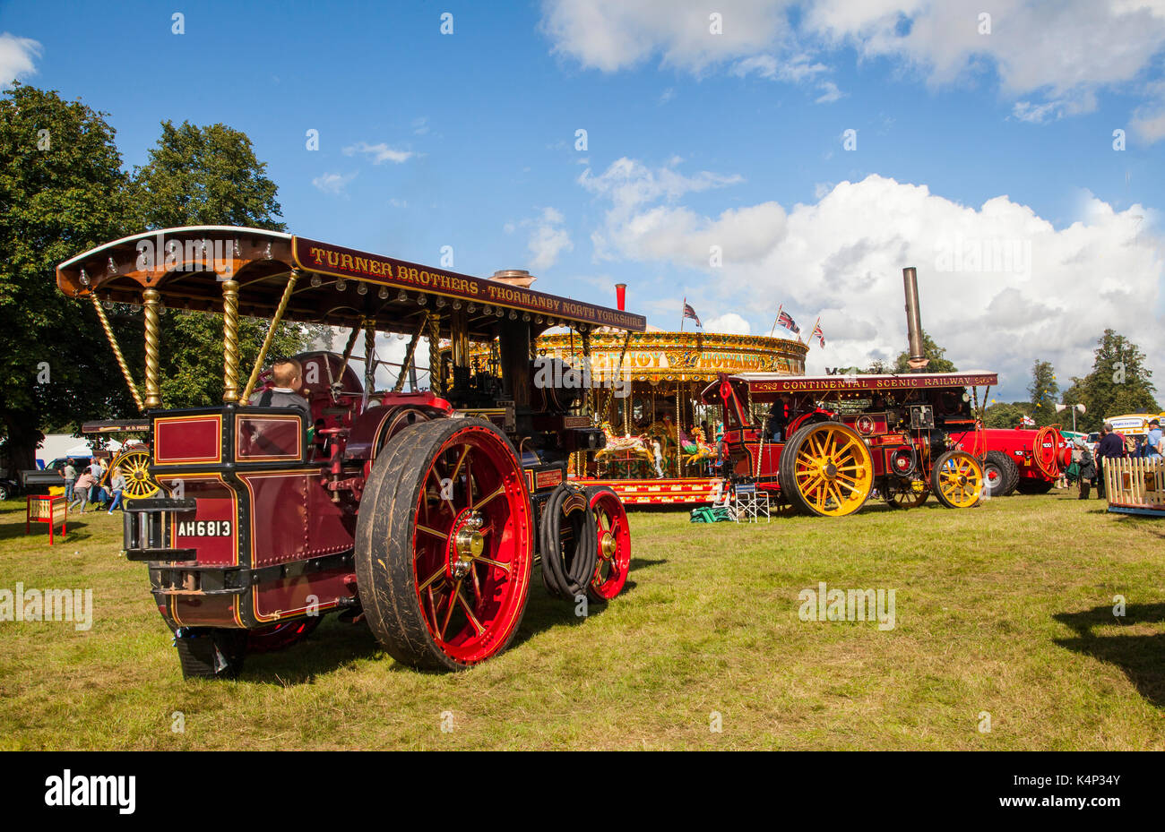Vintage steam traction engine and steam roller rally at Astle park ...
