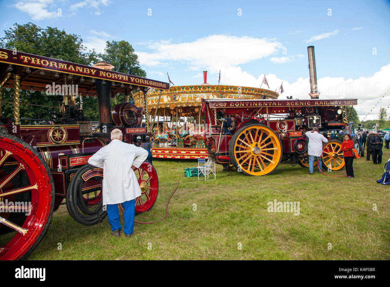 Vintage steam traction engine and steam roller rally at Astle park ...