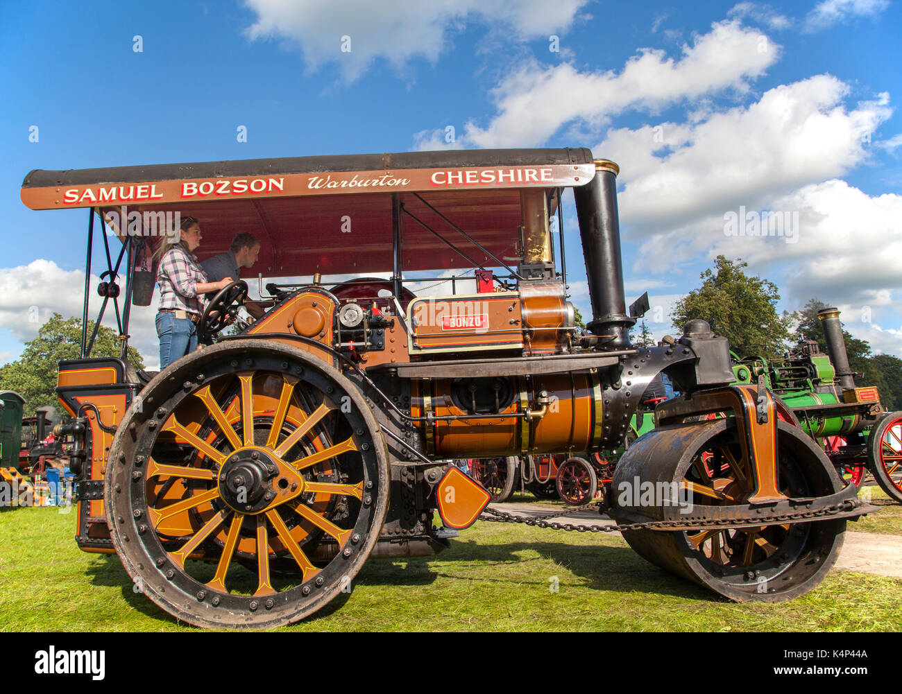 Vintage steam traction engine and steam roller rally at Astle park ...