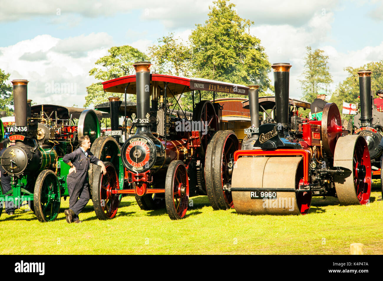 Vintage steam traction engine and steam roller rally at Astle park ...