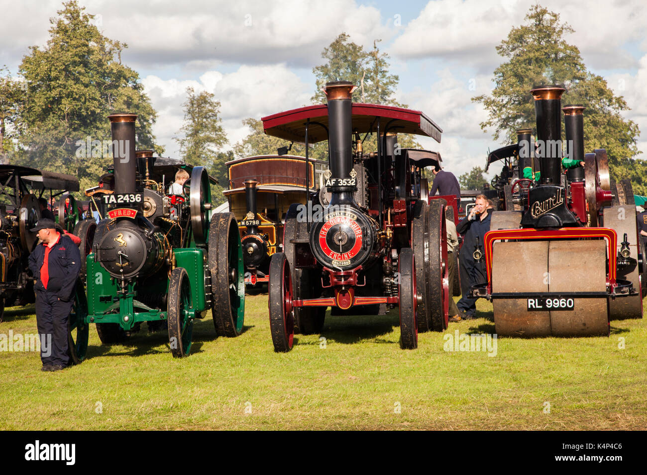 Vintage steam traction engine and steam roller rally at Astle park ...